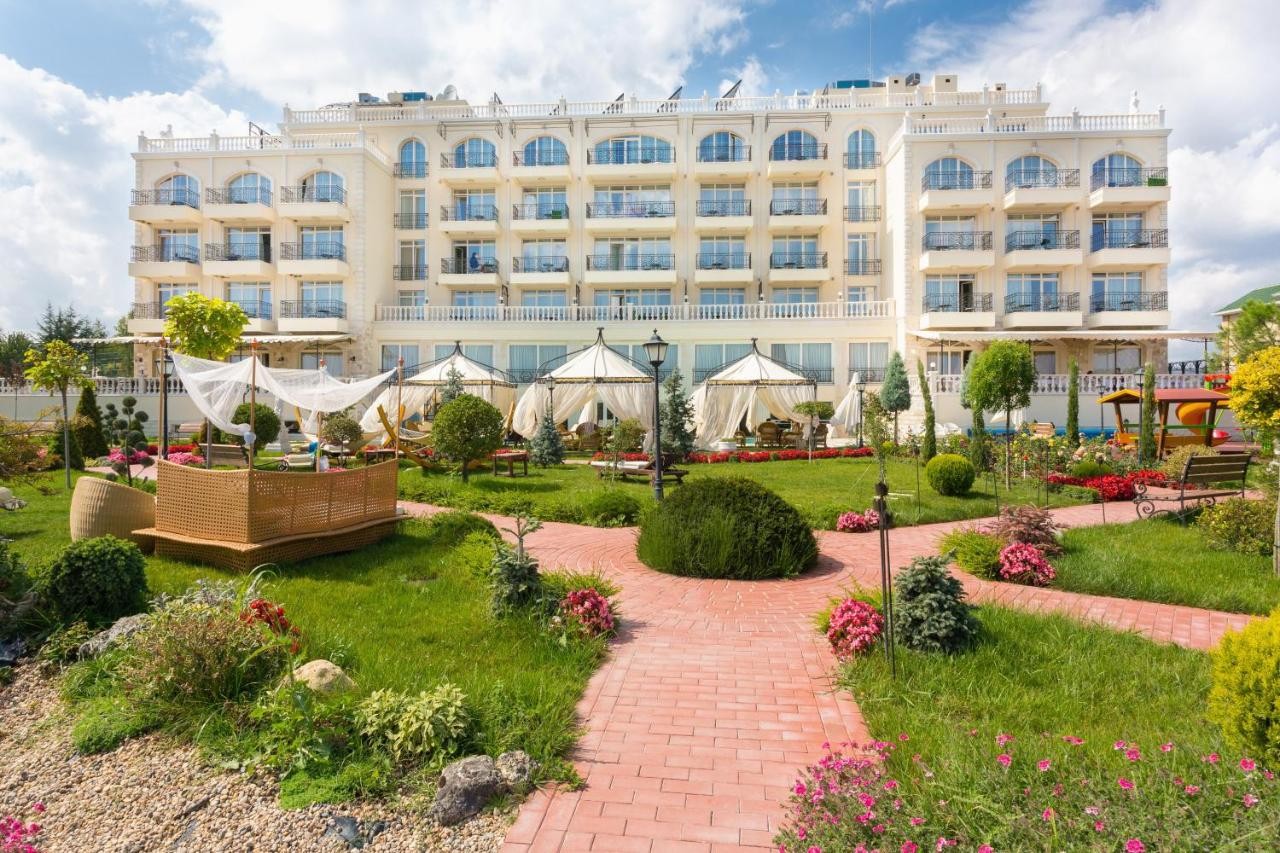 Therma Palace Balneo Hotel & Spa nuo 1072 € - Kelionė į Varną (Auksinės ...